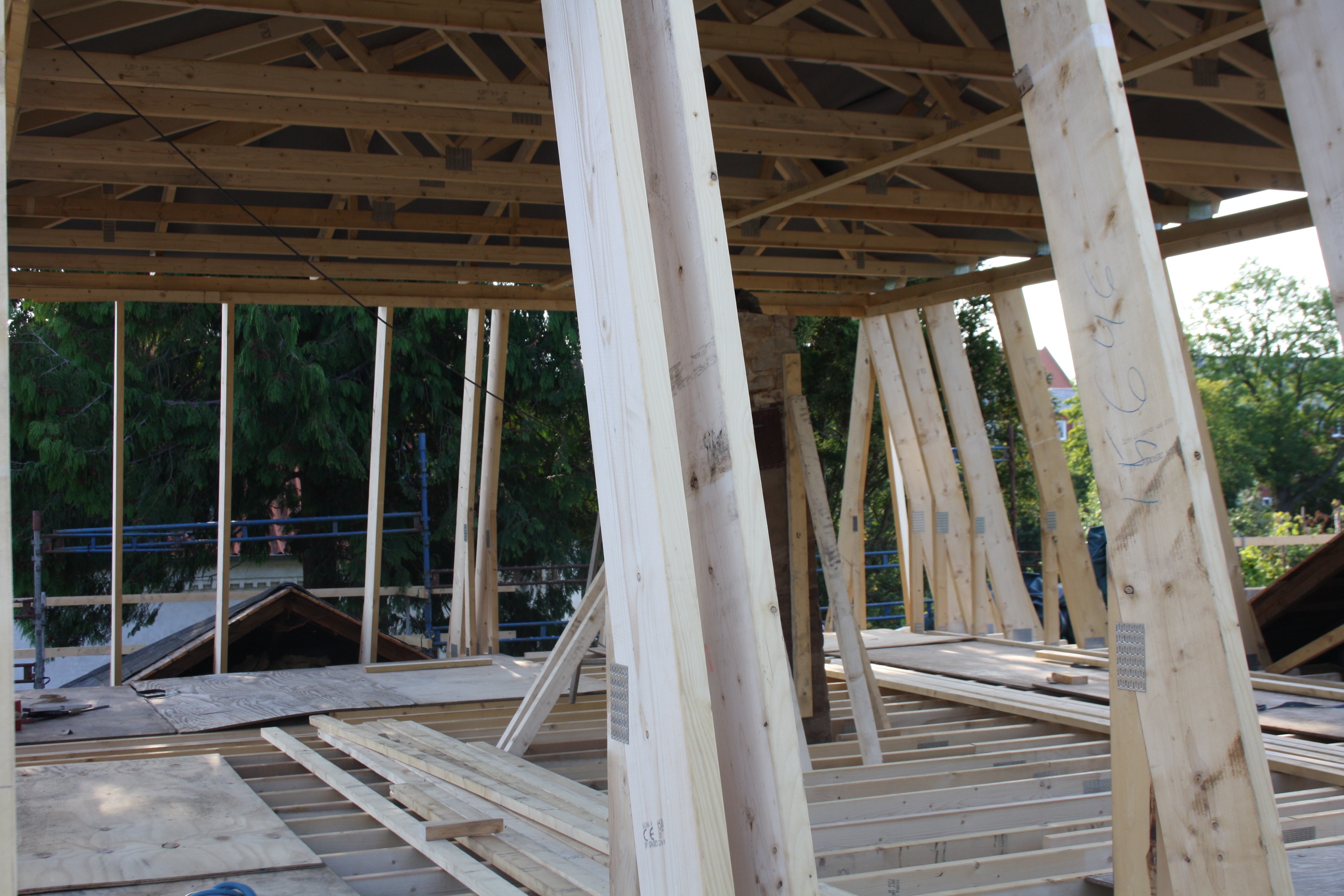 Nyt mansardtag med sorte lertegl vanløse - Sjællands Tømrerentreprise A/S